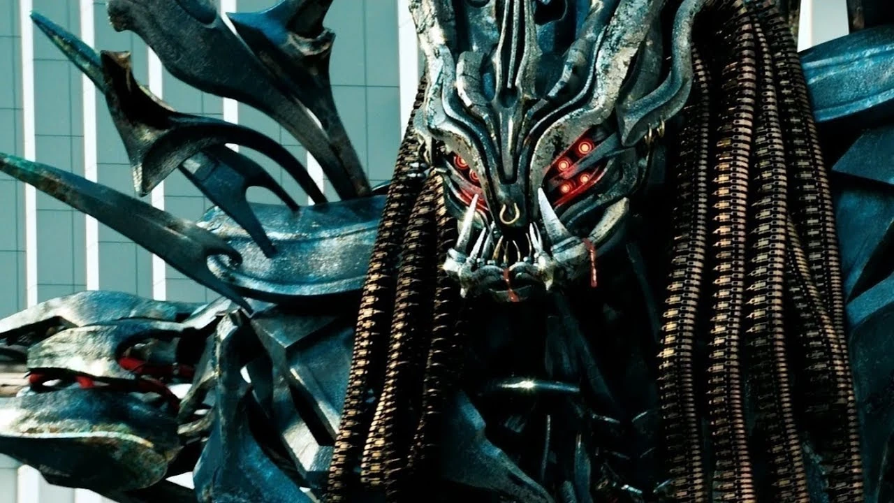 This Con Looks Like the Freaking Predator! | Fandom