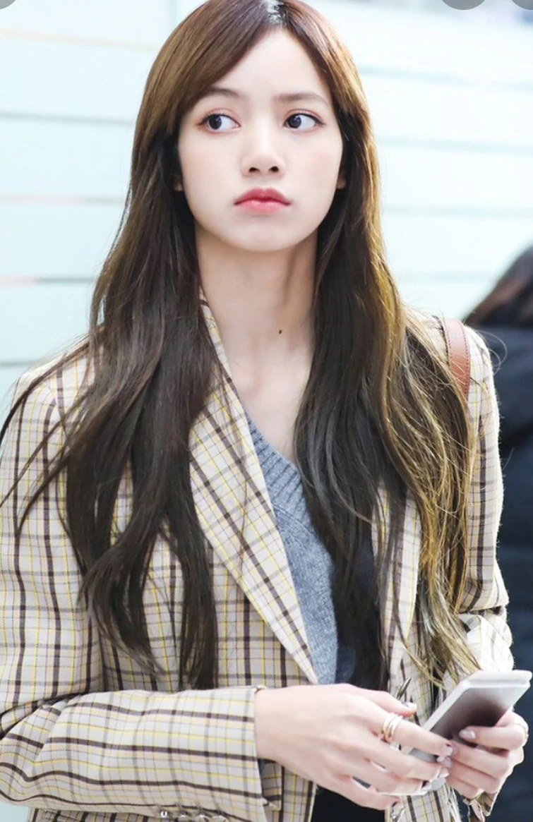 Day #3 of Lisa pictures until the solo releases | Fandom