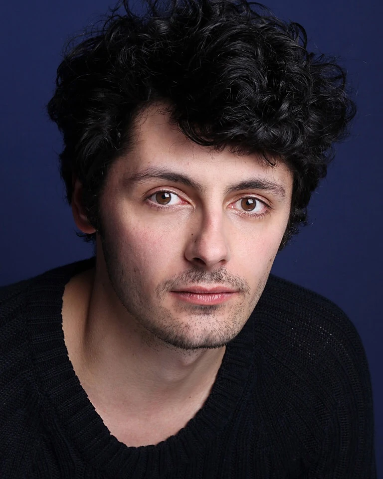 Tom Oakley | Beauty and the Beast 2017 Movie Wiki | Fandom