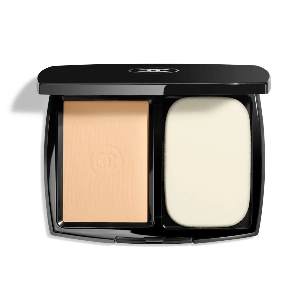 Chanel:Ultra Le Teint Compact B10 | Beauty Lifestyle Wiki | Fandom
