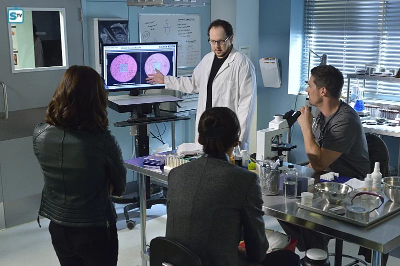 Chasing Ghosts | Wiki Beauty And The Beast | Fandom