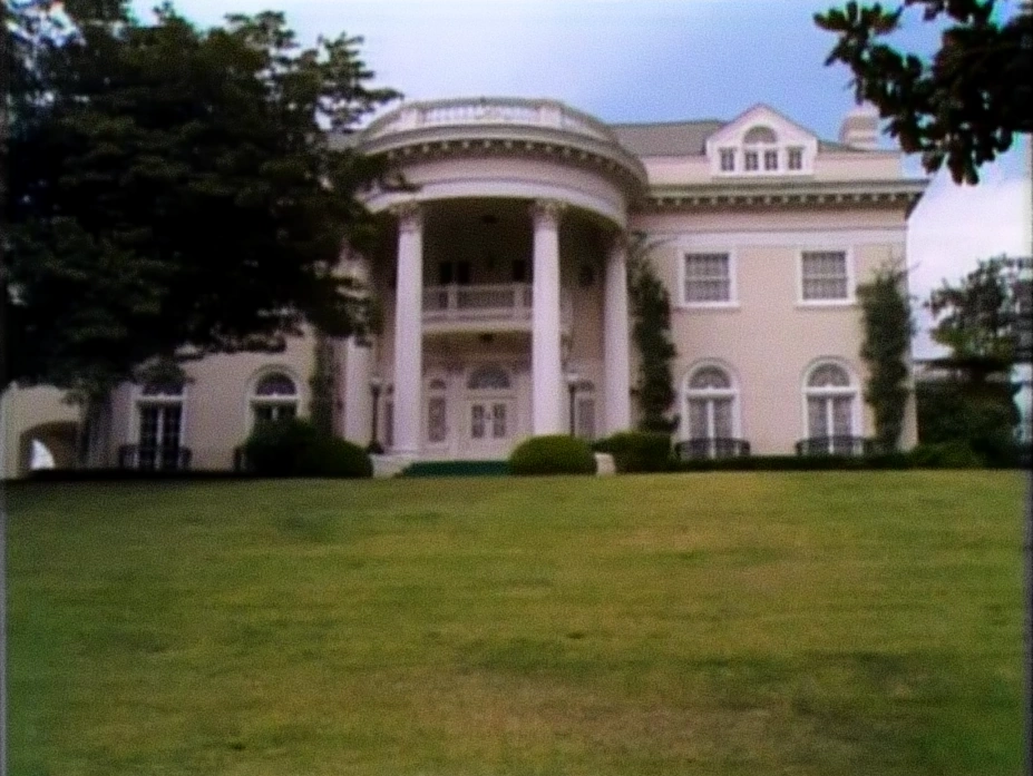 Governor's Mansion | Benson Wiki | Fandom