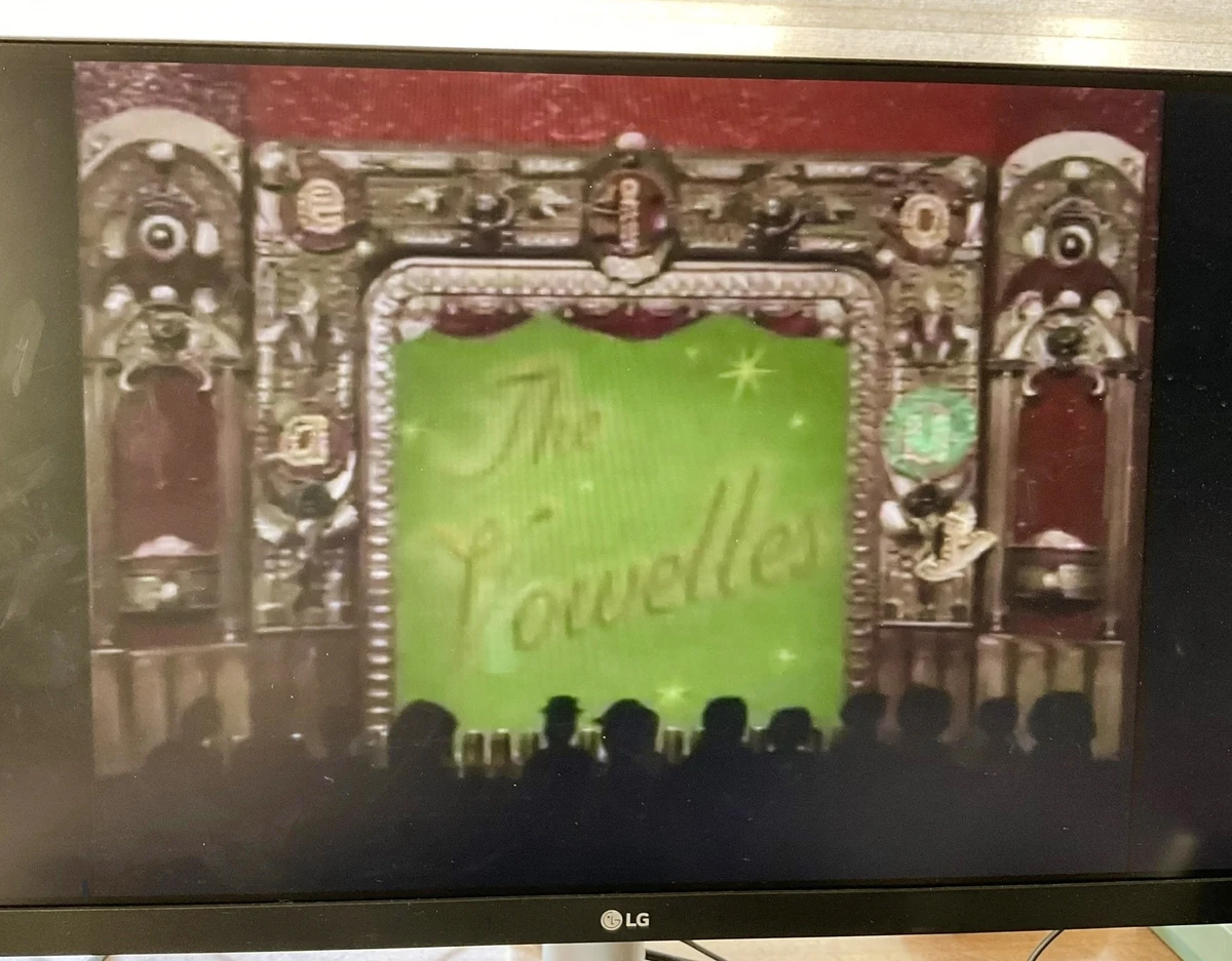 Martha Reader and The Vowelles: Rug | Between the Lions Wiki | Fandom