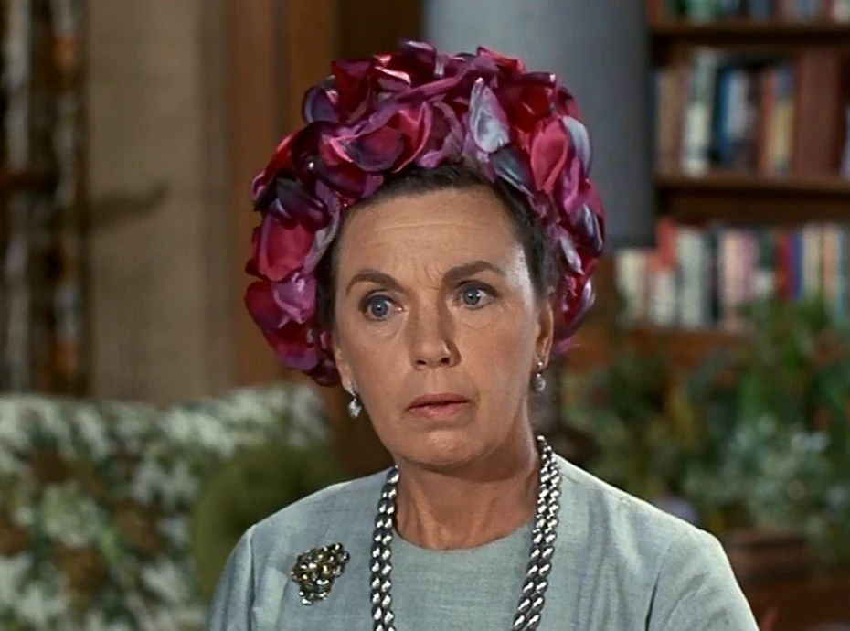 Mrs. Sarah Albright | Bewitched Wiki | Fandom