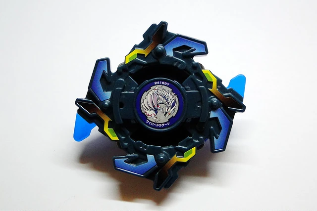 Beyblade Dranzer Vs Cyber Dranzer