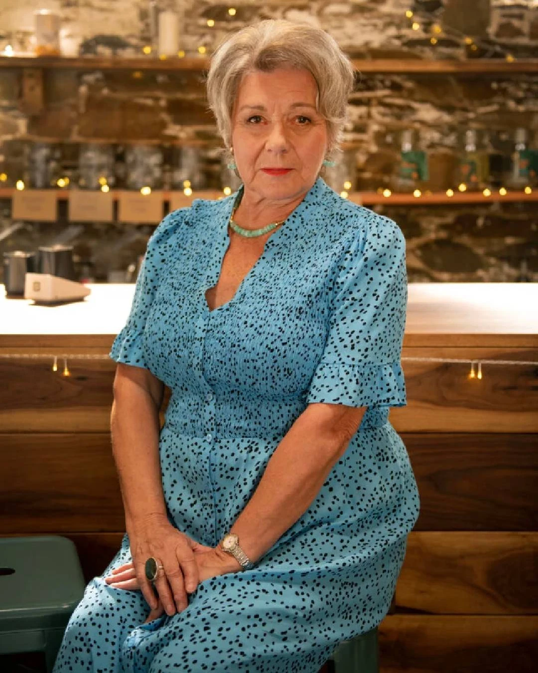 Anne Lloyd | Beyond Paradise Wiki | Fandom