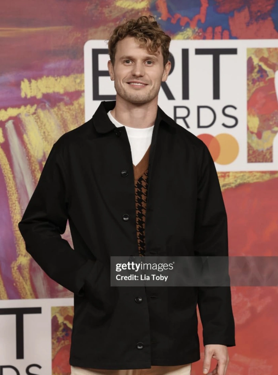 Chris Jenks | Beyond Paradise Wiki | Fandom