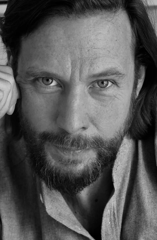 Magnus Fiennes | Beyond Paradise Wiki | Fandom