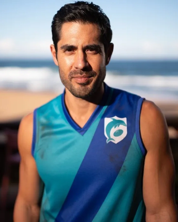 Glenn Strong | Beyond Paradise Wiki | Fandom