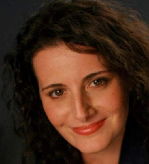 Serra Hirsch | Boy Girl Dog Cat Mouse Cheese Wiki | Fandom