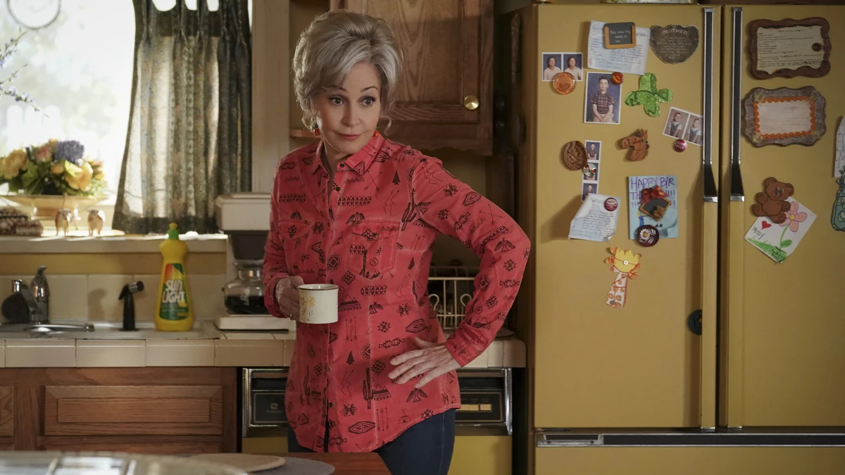 Little Green Men and a Fella's Marriage Proposal | The Big Bang Theory ...