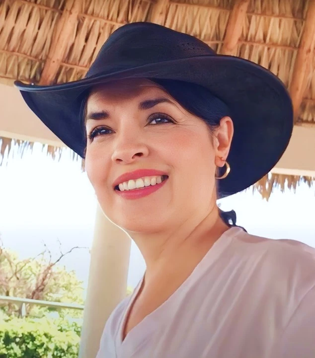 Claudia Urbán | Big Idea Wiki | Fandom