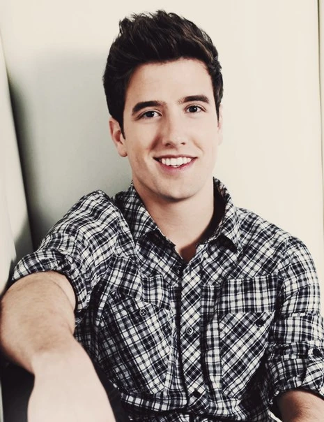Logan Henderson 2011