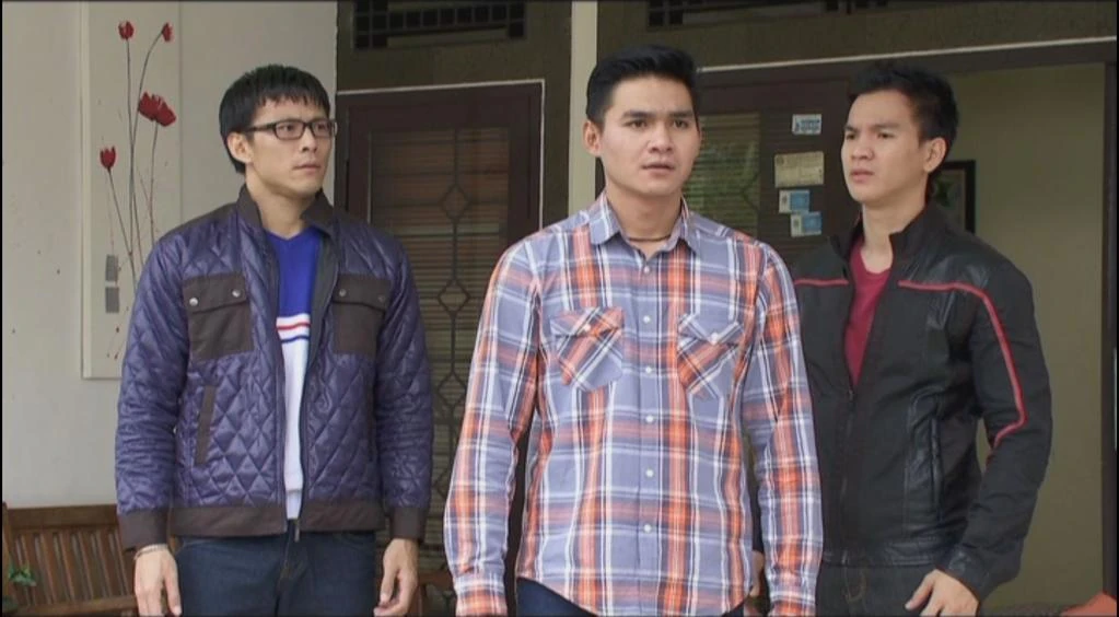 Rena yang Mencurigakan | Satria Series Wiki Indonesia | Fandom