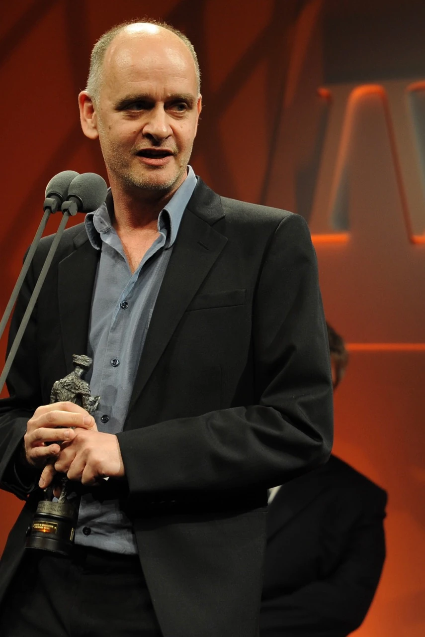 Julian Nott | Bing Bunny Wiki | Fandom