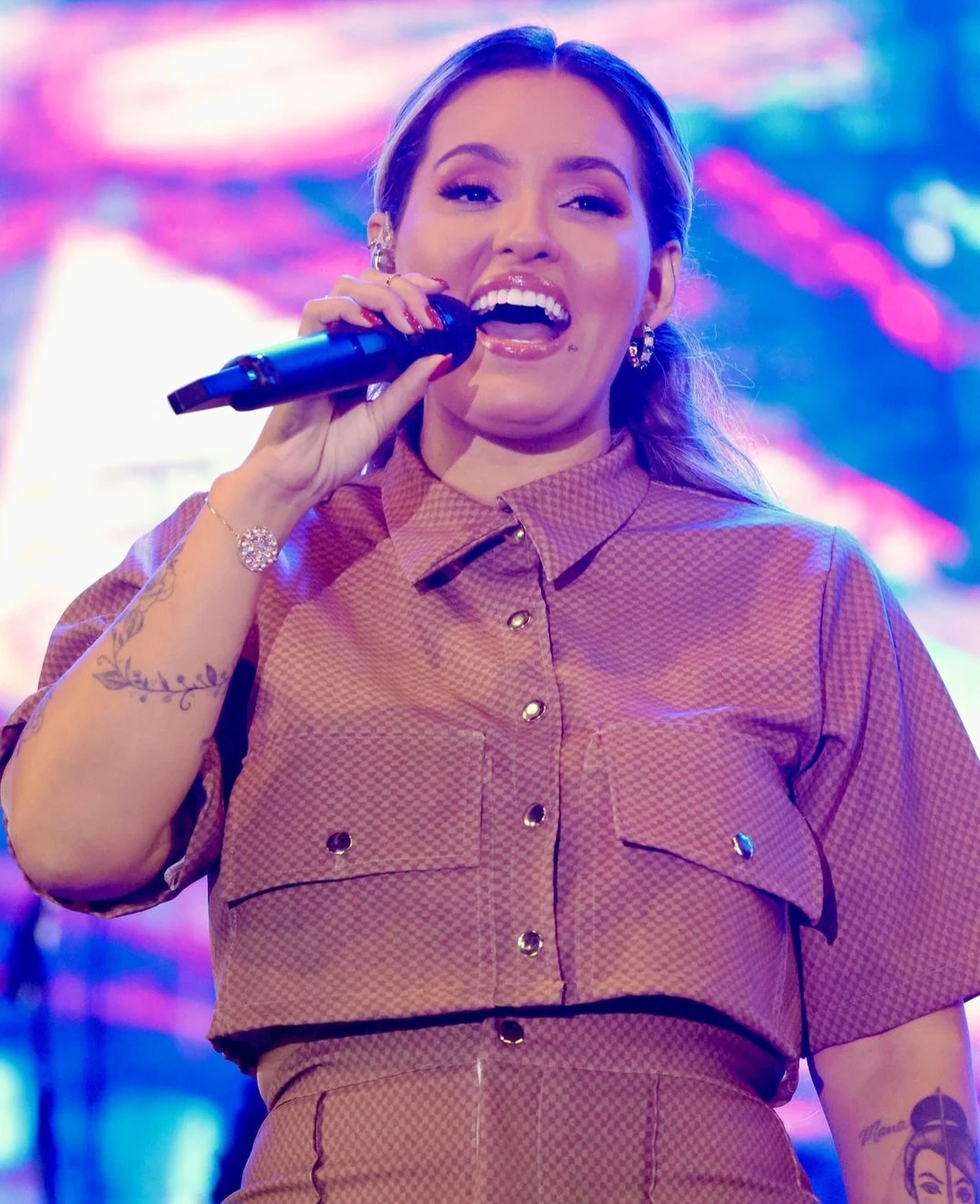 Yara Tchê | Biografias de Artistas Wiki | Fandom