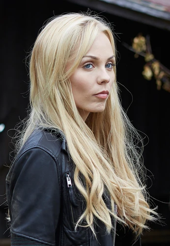 Elena Michaels | Bitten Wiki | Fandom