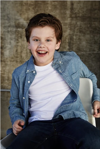 Maxwell Simkins | Bizaardvark Wiki | Fandom