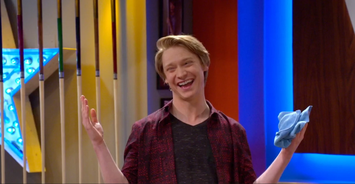 Victor | Bizaardvark Wiki | Fandom