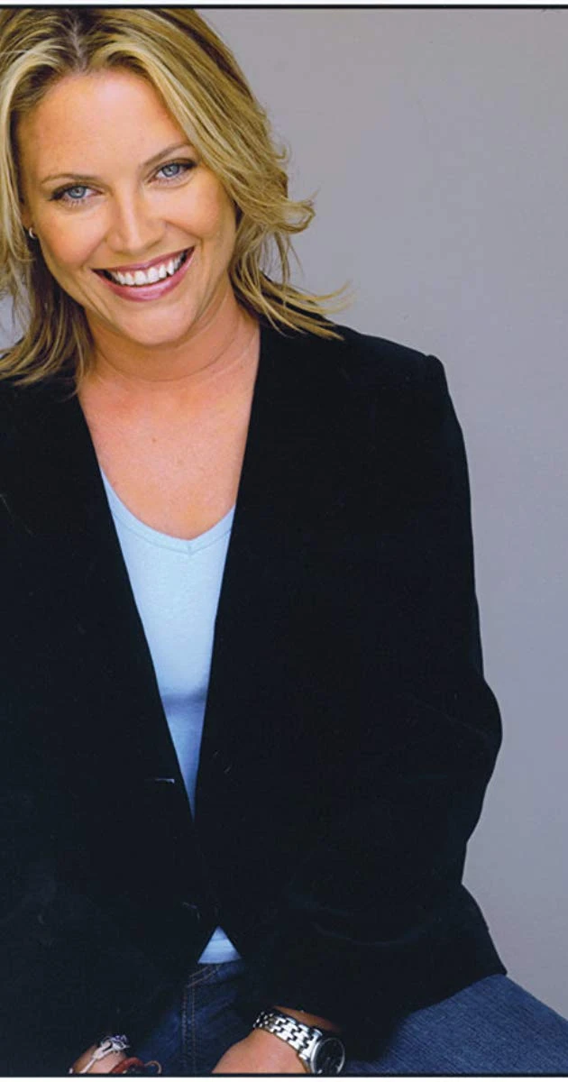 Erin O'Malley | Bless This Mess Wiki | Fandom