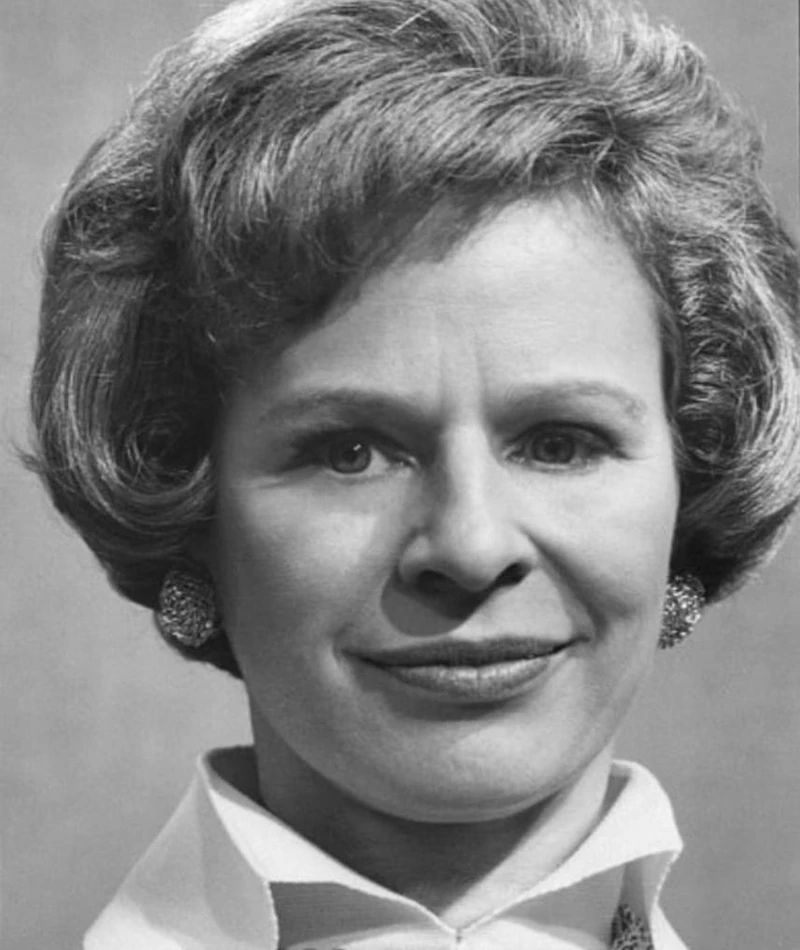 Elizabeth Lawrence | Blinding Edge Pictures Wiki | Fandom