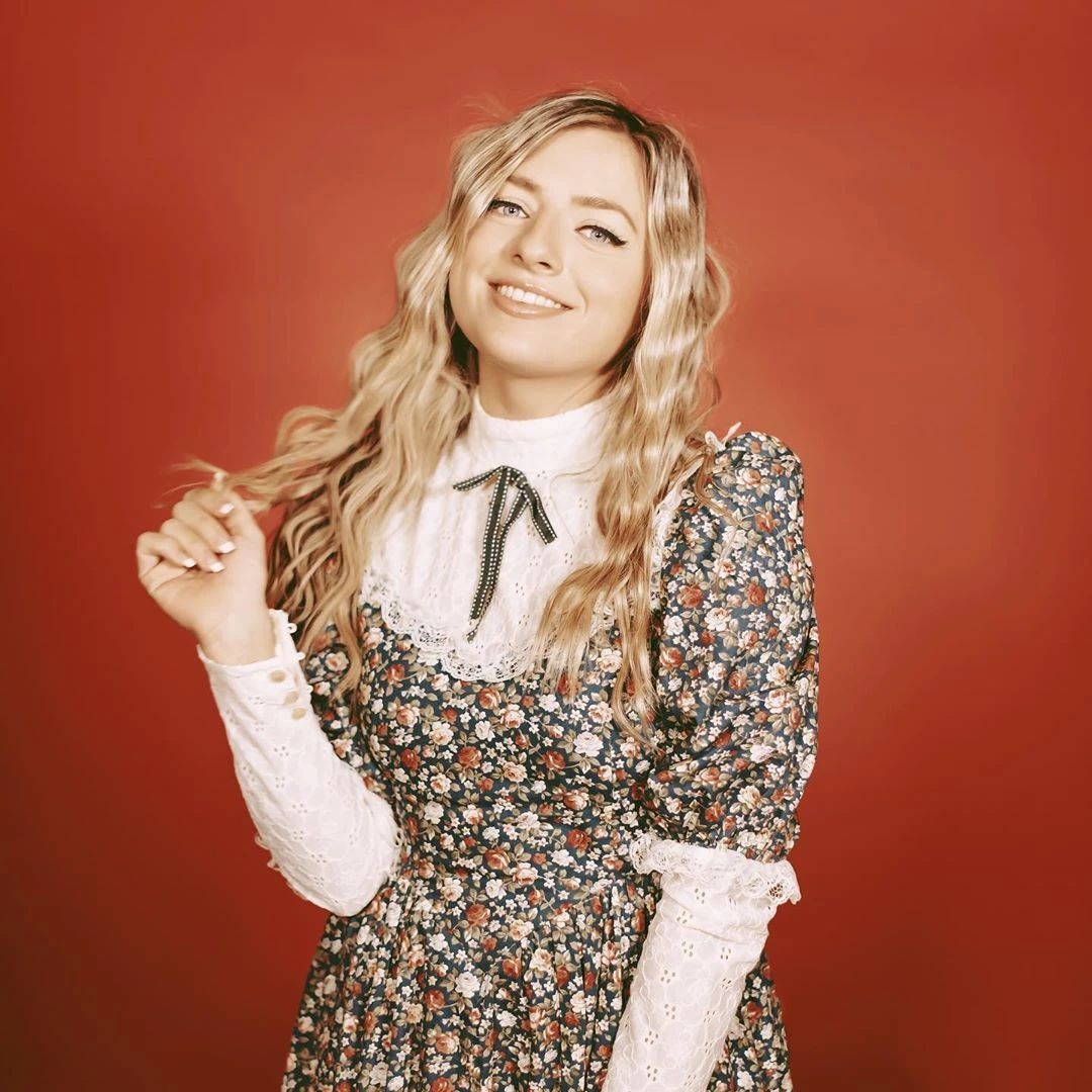 Claire Lyons | Blood Queens Wiki | Fandom