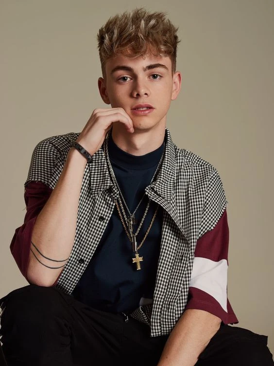 Alexander Beaumont | Blue Royalty Wiki | Fandom