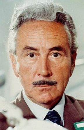 Dr. Metz | Bond Wiki | Fandom