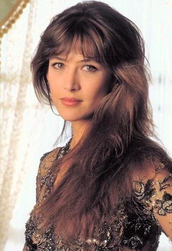 Elektra King | Bond Wiki | Fandom