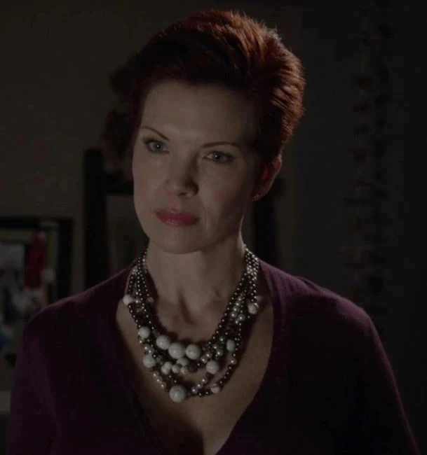 Victoria Argent | Book of Heroes and Villains Wiki | Fandom