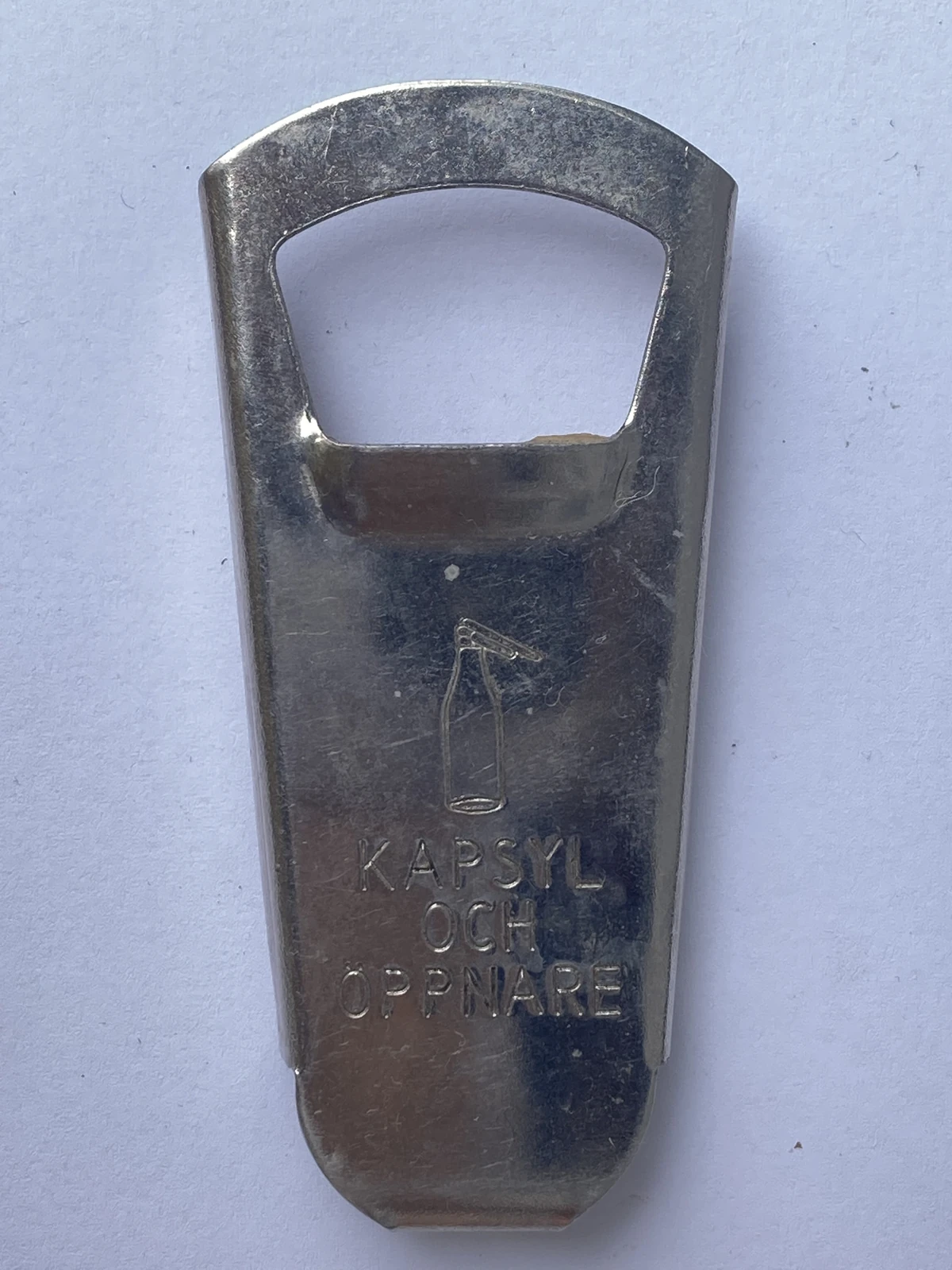 Kapsyl och Öppnare trapezoid-shaped metal bottle opener | Bottle ...