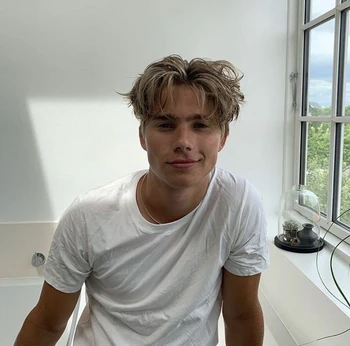 Hughie Biggs | Boys of Tommen Wiki | Fandom