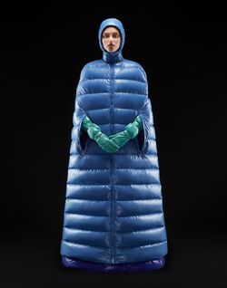 Moncler lucrezia store