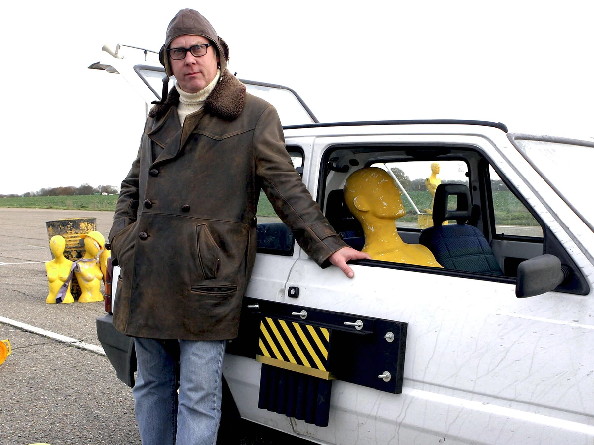 Vic Reeves | Brainiac: Science Abuse Wiki | Fandom