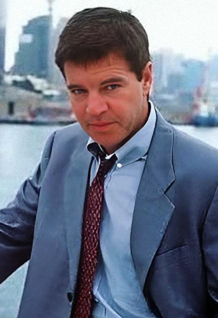 Frank Holloway | Branson Universe Wiki | Fandom