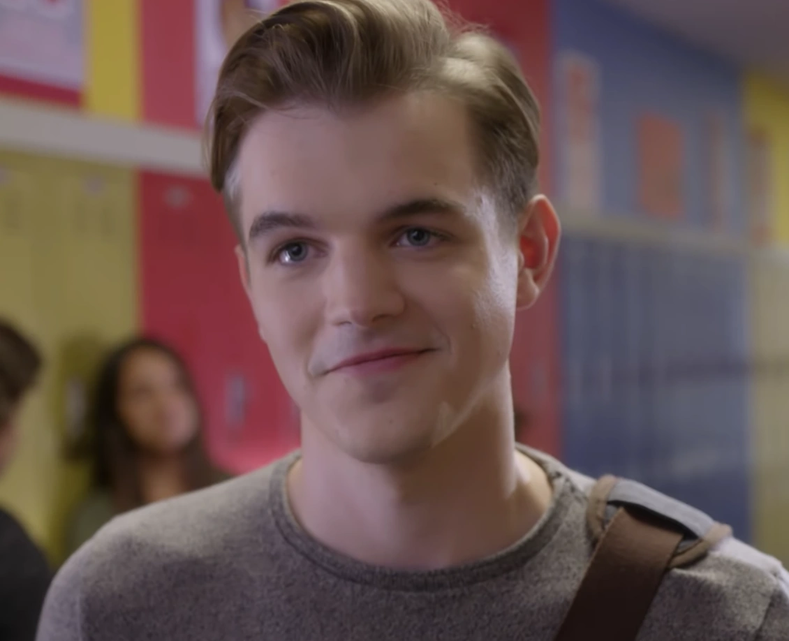 Elliot Fares | Brat Wiki | Fandom