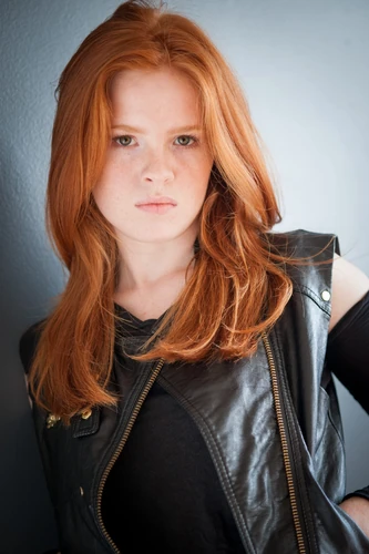 Isabel Oliver Marcus | Brat Wiki | Fandom