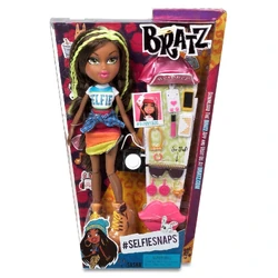 bratz selfie snaps coloring pages