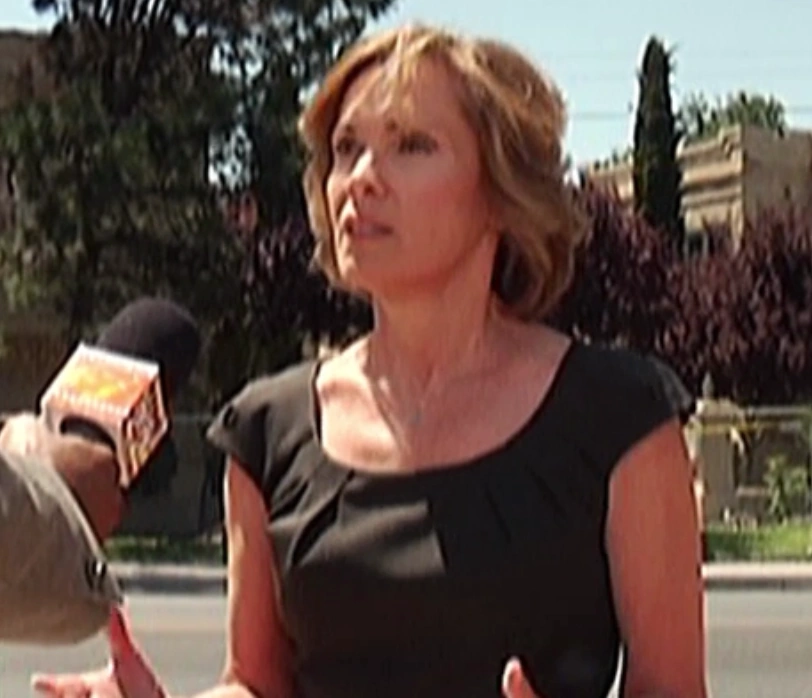 Emotional Woman | Breaking Bad Wiki | Fandom