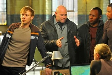 Breakout Kings Erica Getting Pulled