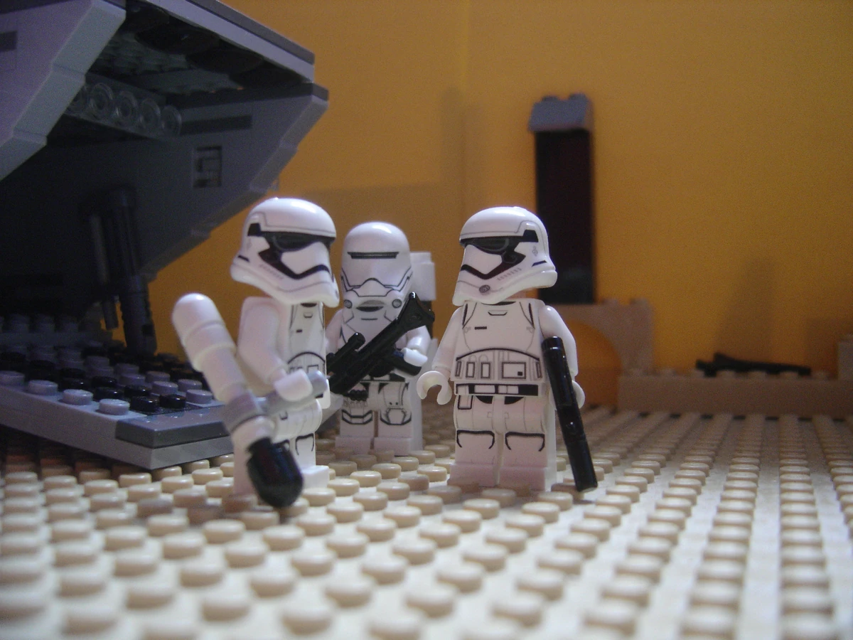 Stormtrooper E1S1 - Le Crash | Wiki Brickfilm Français | Fandom