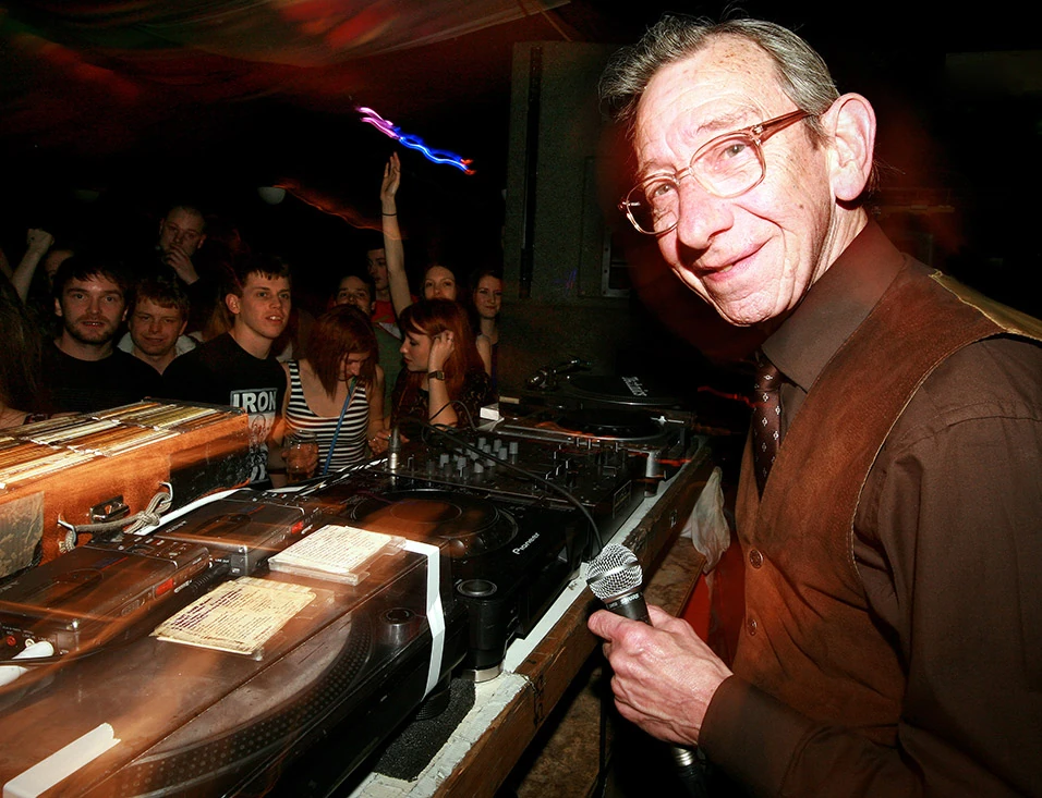 DJ Derek | Bristol Wiki | Fandom