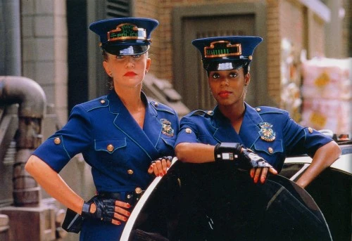 The Case Against Females as Patrol Cops, by Ambrose Kane - The Unz Review