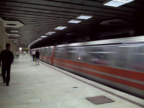 Staţia de metrou Piaţa Victoriei | Bucureşti Wiki | Fandom