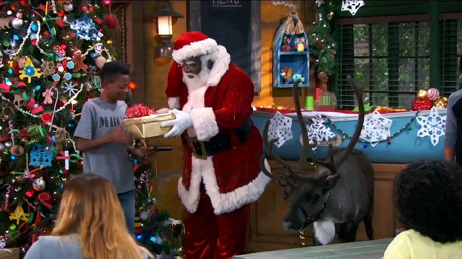 How the Griff Stole Christmas/Gallery | Bunk'd Wiki | Fandom