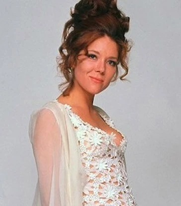 Tracy Bond | Burngoberrie Wiki | Fandom