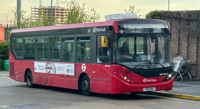 London Buses route 326 | Bus Routes in London Wiki | Fandom