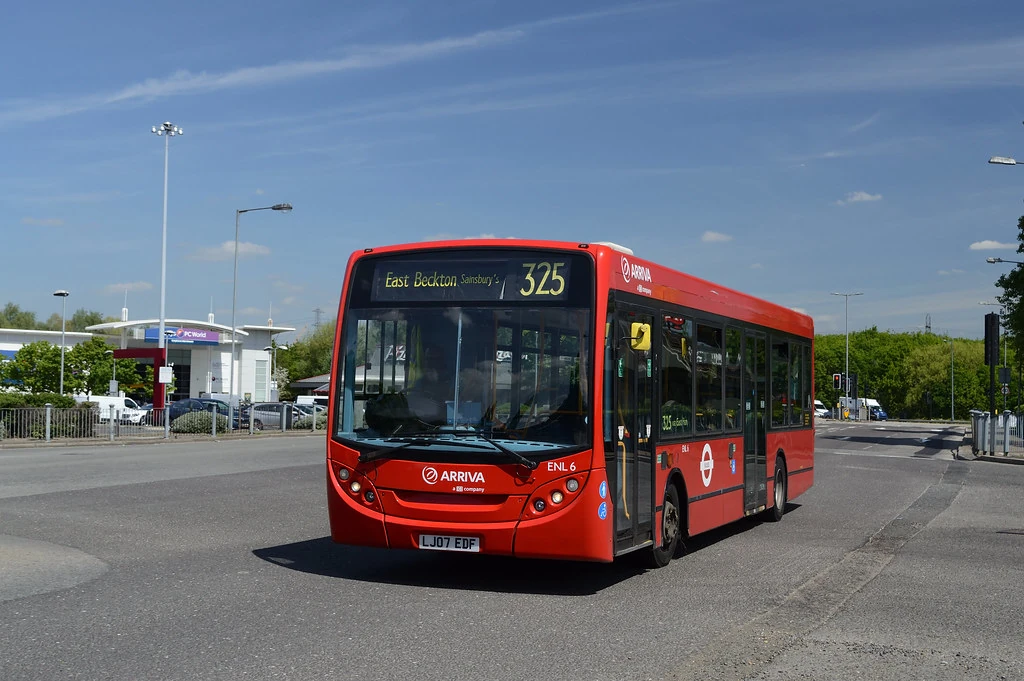 London Buses route 325 | Bus Routes in London Wiki | Fandom