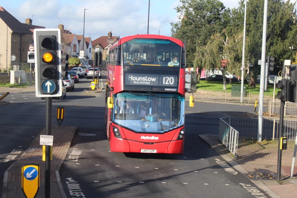 London Buses route 120 | Bus Routes in London Wiki | Fandom