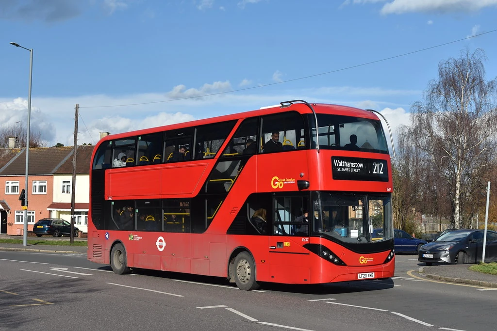 London Buses route 212 | Bus Routes in London Wiki | Fandom
